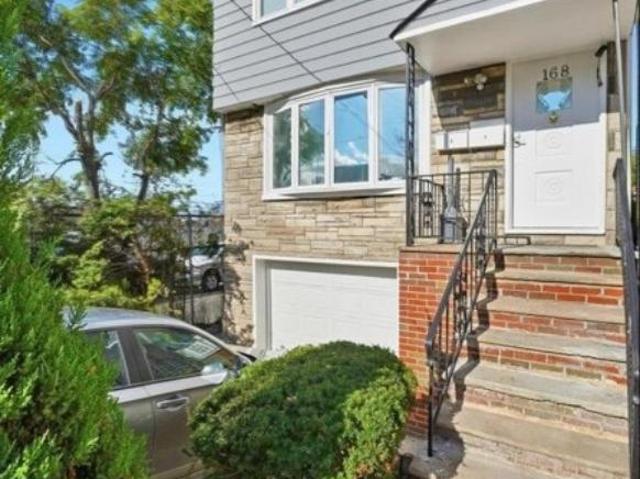 3 Br, 2 bath, Condo 168 Carlton Ave