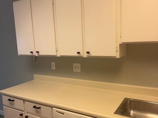 3 Br, 2 bath, Condo 1703 Pindar Cir