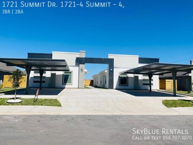 3 Br, 2 bath, Condo 1721 Summit Dr