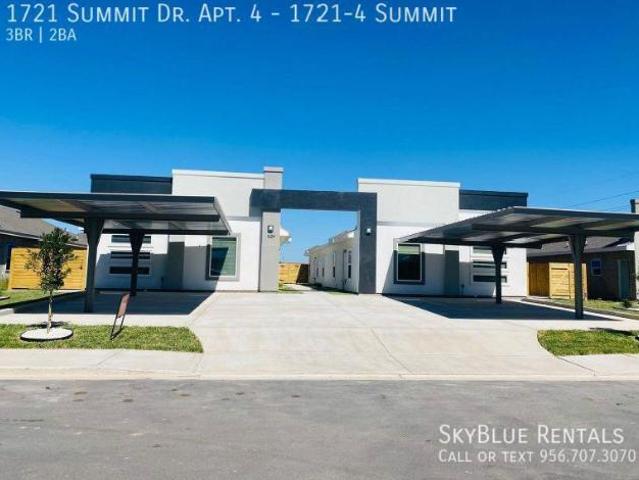 3 Br, 2 bath, Condo 1721 Summit Dr