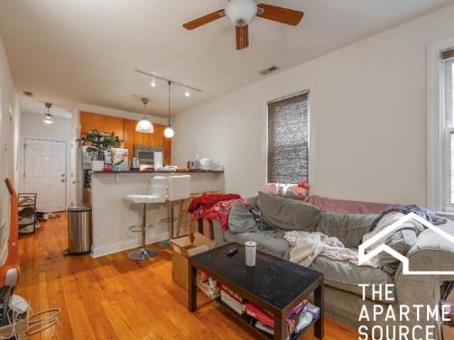 3 Br, 2 bath, Condo 1738 West Altgeld St
