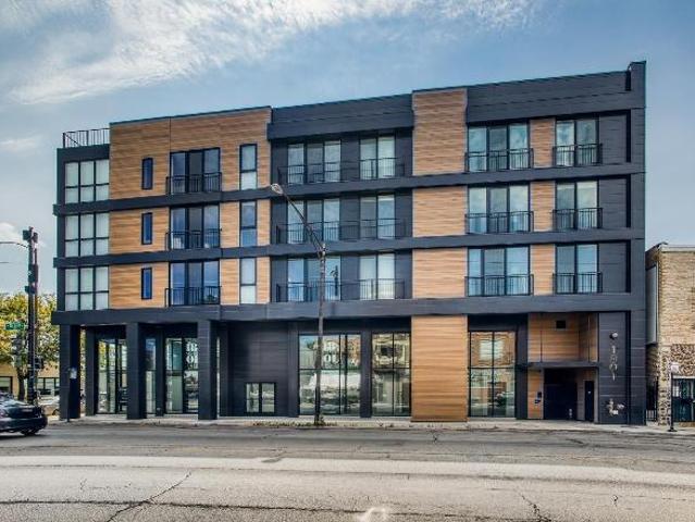 3 Br, 2 bath, Condo 1801 W Grand Ave Unit 201