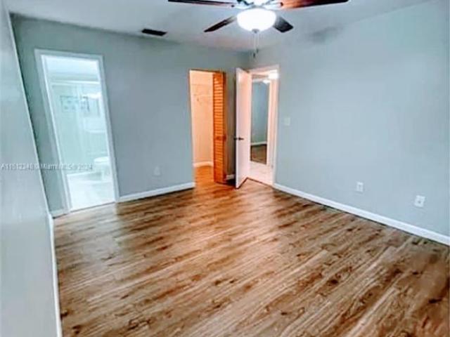 3 Br, 2 bath, Condo 18246 Mediterranean Blvd