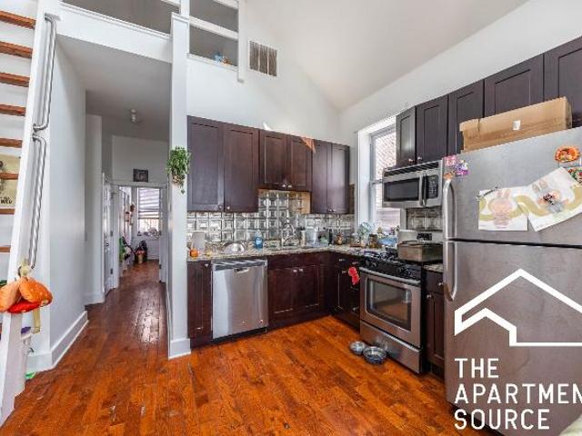 3 Br, 2 bath, Condo 1820 South Throop St