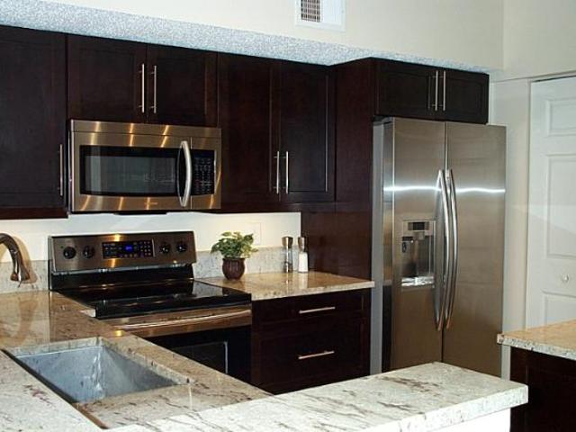 3 Br, 2 bath, Condo 1835 Florida Club Circle