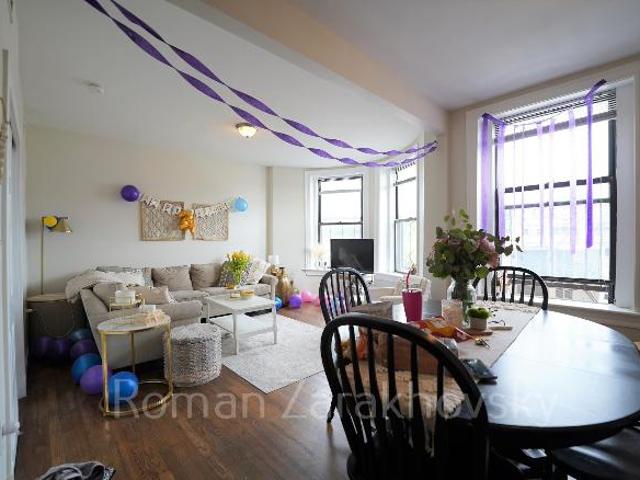 3 Br, 2 bath, Condo 1942 Beacon St