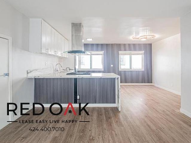 3 Br, 2 bath, Condo 1942 South Garth Avenue