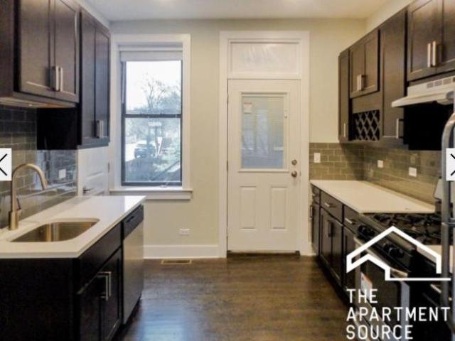 3 Br, 2 bath, Condo 1954 West Nelson St