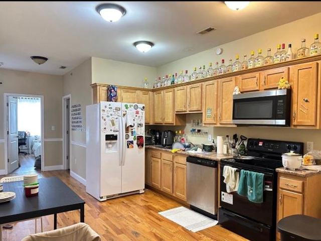3 Br, 2 bath, Condo 1956 N 18th St