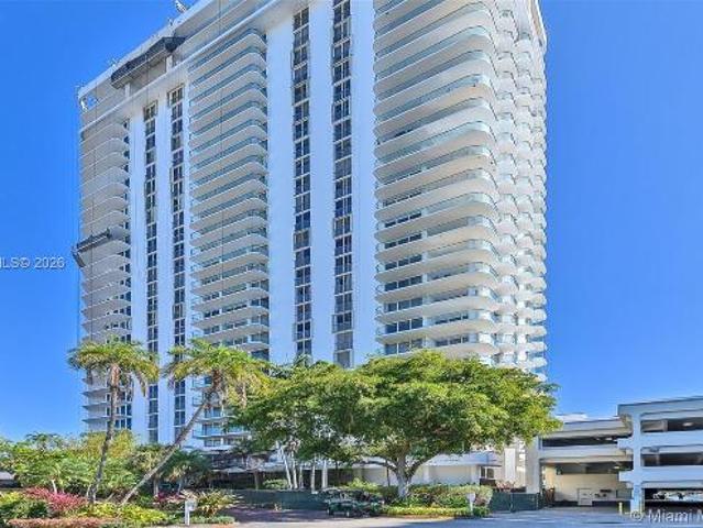 3 Br, 2 bath, Condo 19707 Turnberry Way