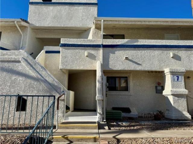 3 Br, 2 bath, Condo 2022 Merrill Lane