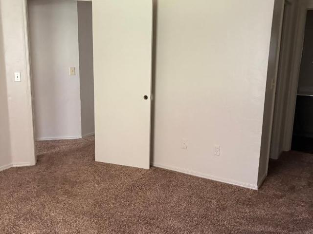 3 Br, 2 bath, Condo 202 N Cherry