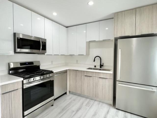 3 Br, 2 bath, Condo 2034 S Garth Ave