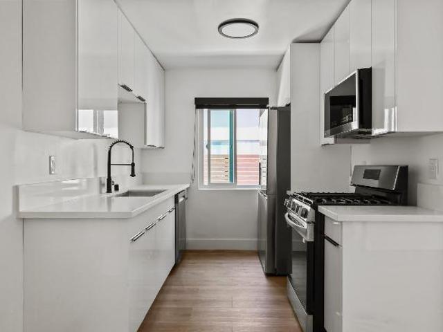 3 Br, 2 bath, Condo 2034 S Garth Avenue