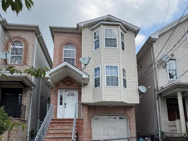 3 Br, 2 bath, Condo 209 Franklin St