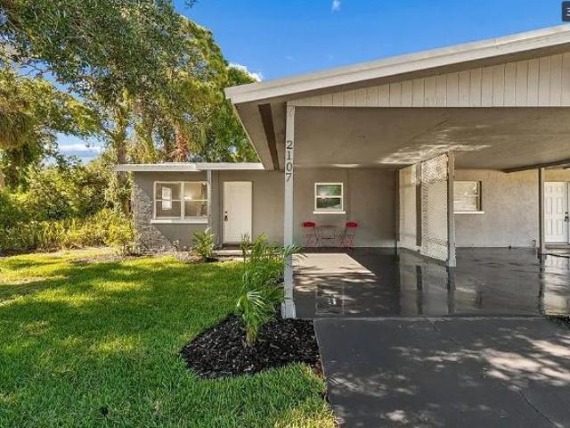 3 Br, 2 bath, Condo 2105 46th Avenue Dr W