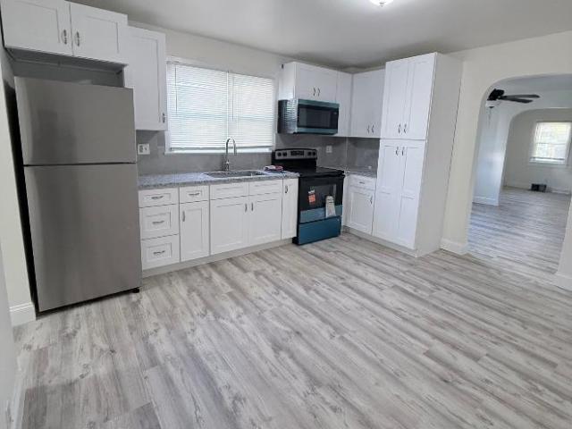 3 Br, 2 bath, Condo 211 Oakwood Ave