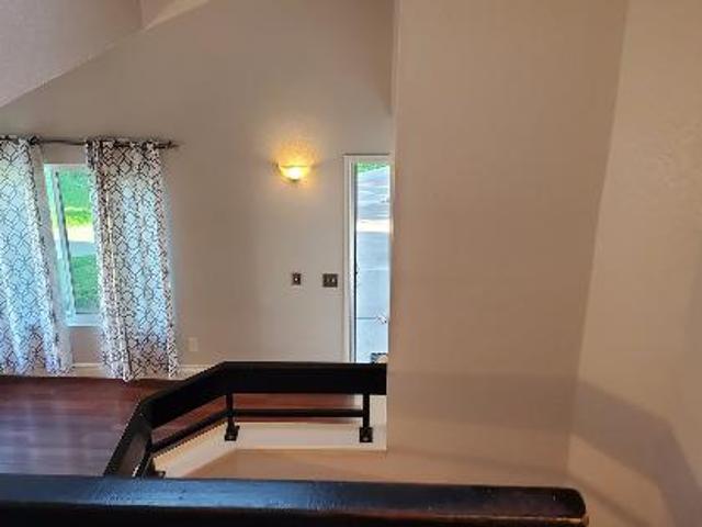 3 Br, 2 bath, Condo 220 E Grant St