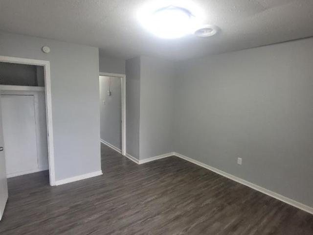 3 Br, 2 bath, Condo 225 West Mcdowell Rd