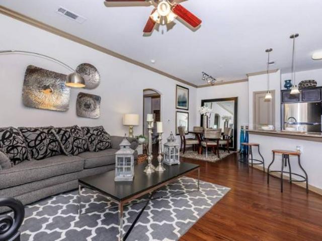 3 Br, 2 bath, Condo 22870 Highway 105 West