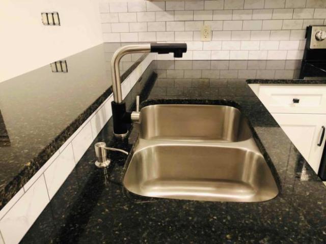 3 Br, 2 bath, Condo 229 Wilson St Nw