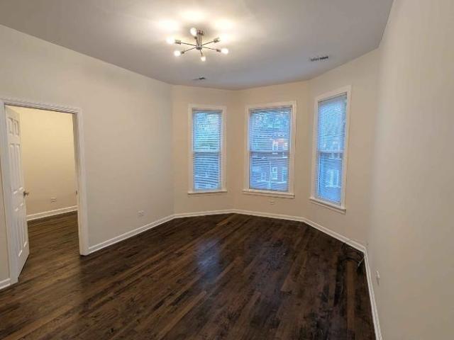 3 Br, 2 bath, Condo 2302 N Hamlin Ave