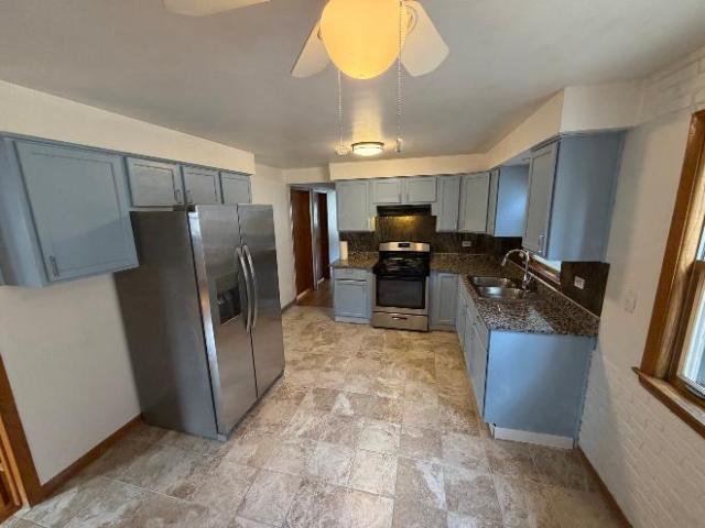 3 Br, 2 bath, Condo 2327 N 73rd Ave