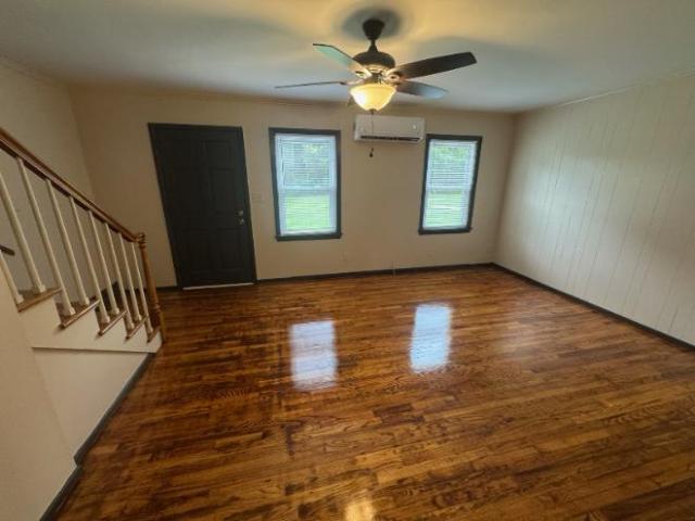 3 Br, 2 bath, Condo 233 Shelly St