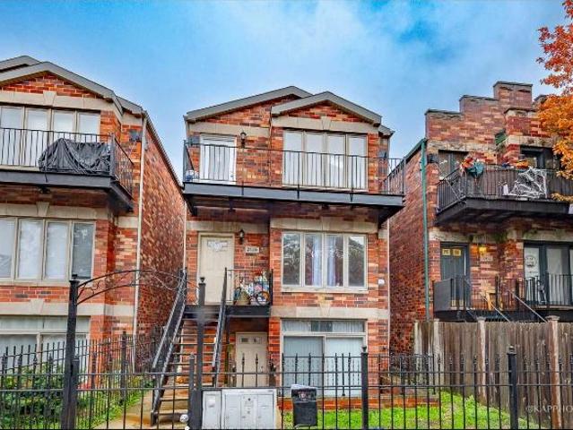 3 Br, 2 bath, Condo 2435 W Polk Street