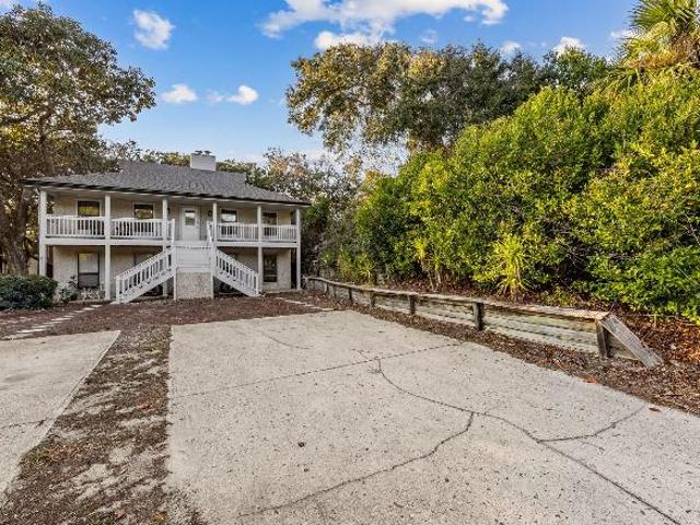 3 Br, 2 bath, Condo 2441 1st Avenue