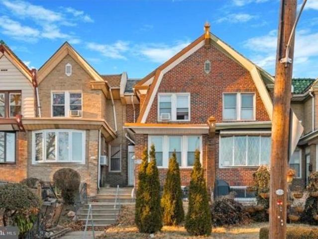 3 Br, 2 bath, Condo 2467 79th Ave