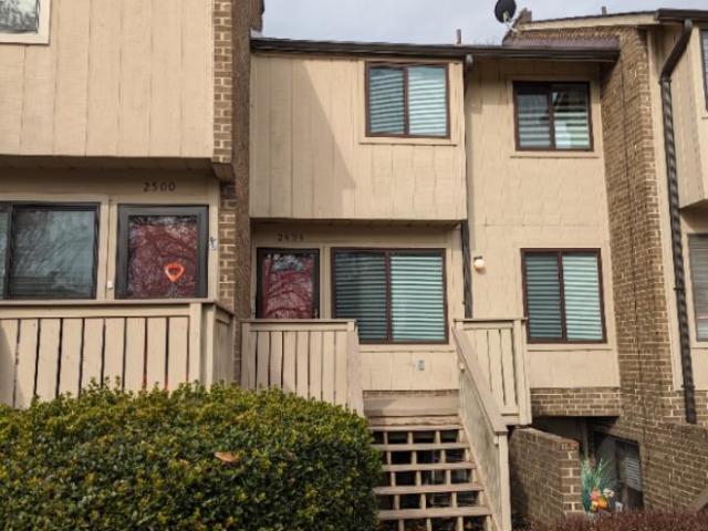 3 Br, 2 bath, Condo 2494 Glengyle Drive