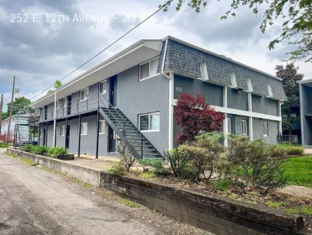3 Br, 2 bath, Condo 252 E 12th Avenue
