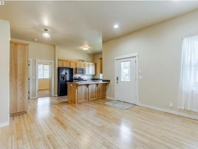 3 Br, 2 bath, Condo 2556 Royalann Lane