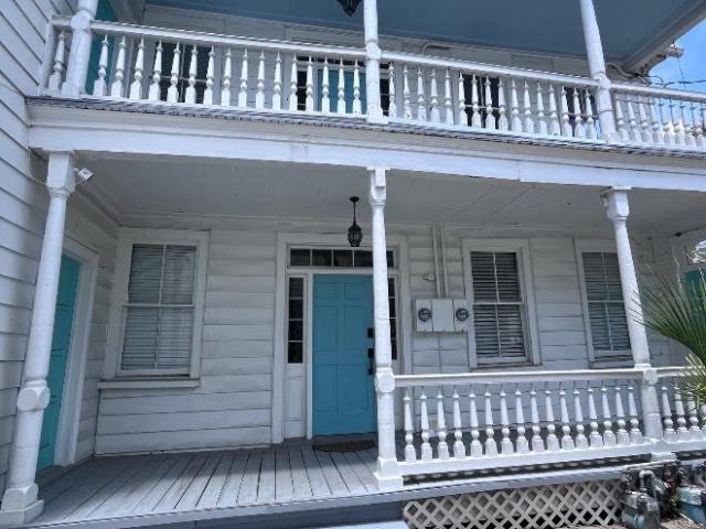 3 Br, 2 bath, Condo 259 Coming St