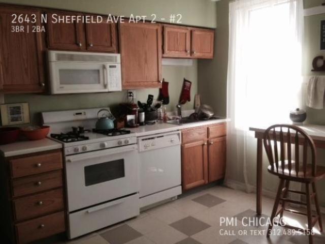 3 Br, 2 bath, Condo 2643 N Sheffield Ave