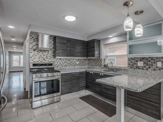3 Br, 2 bath, Condo 2702 N 74th Ave