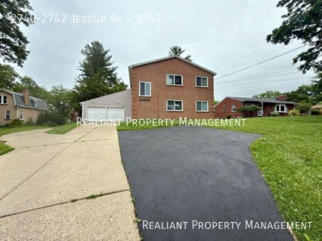 3 Br, 2 bath, Condo 2742 Jessup Rd