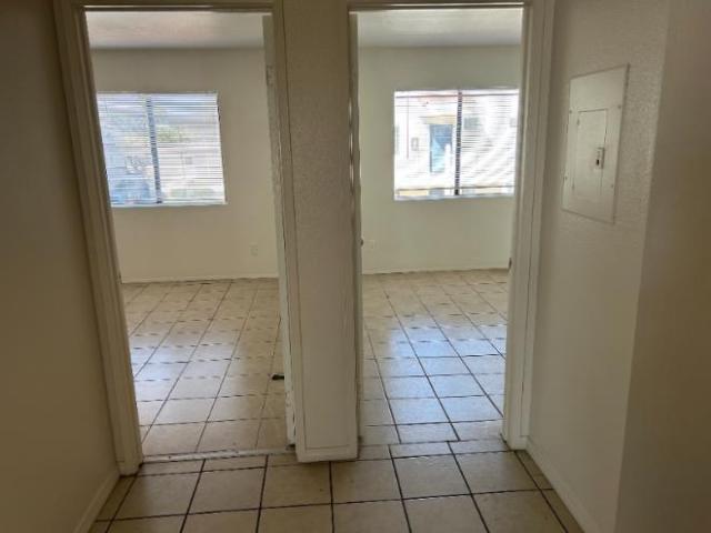 3 Br, 2 bath, Condo 2782 Broadway