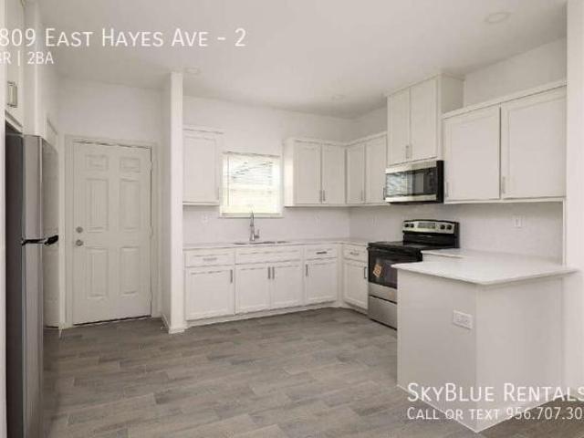 3 Br, 2 bath, Condo 2809 East Hayes Ave