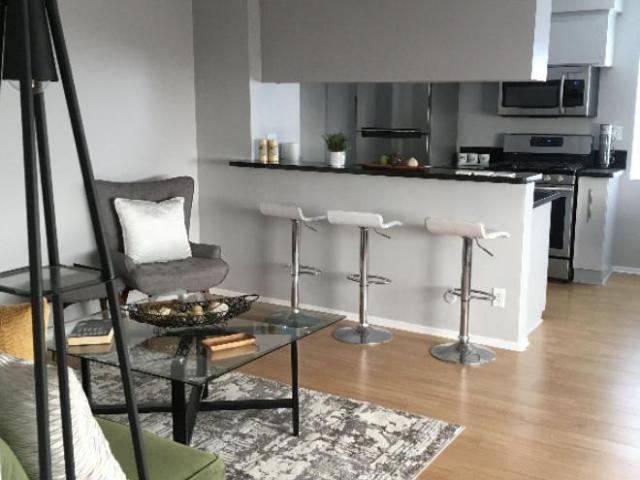 3 Br, 2 bath, Condo 2827 S Corning St