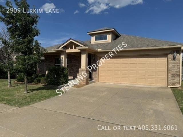 3 Br, 2 bath, Condo 2909 Lerkim Lane