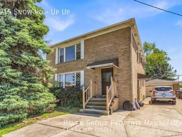 3 Br, 2 bath, Condo 2915 Snow Rd