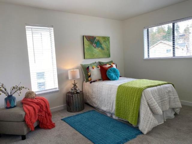 3 Br, 2 bath, Condo 29645 18th Ave S