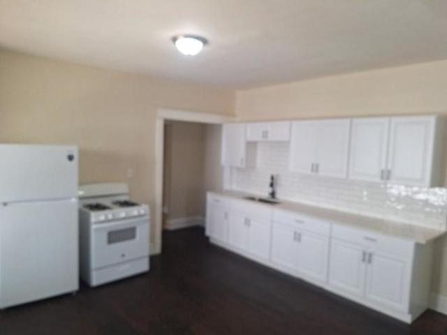 3 Br, 2 bath, Condo 3139 West Blvd