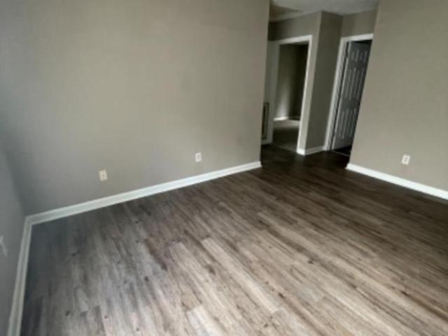 3 Br, 2 bath, Condo 317 Caswell St