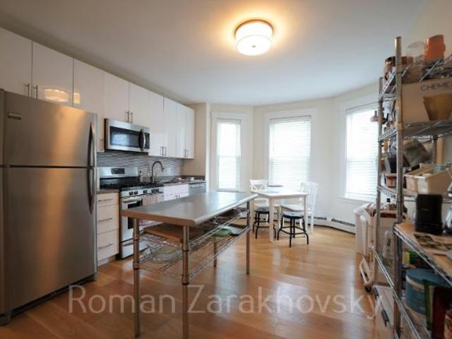 3 Br, 2 bath, Condo 319 Columbia St