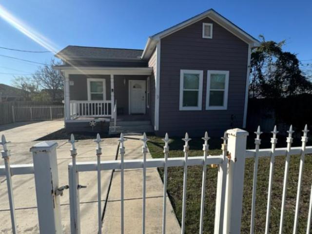 3 Br, 2 bath, Condo 319 South Olive
