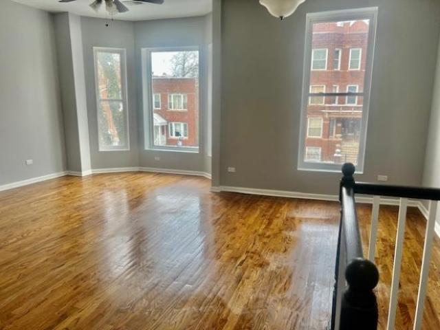3 Br, 2 bath, Condo 3237 W Pierce Ave