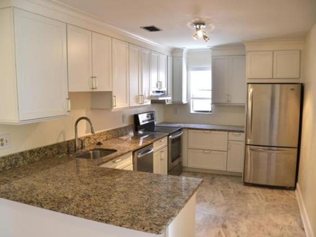 3 Br, 2 bath, Condo 3355 Jaywood Terrace